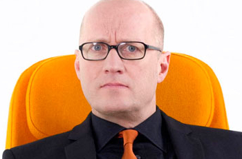 Ade Edmondson Joins STAR WARS: EPISODE VIII? - STARBURST Magazine