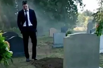 SPOILER: Who is in ARROW's Grave? - STARBURST Magazine