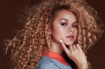 Rachel Crow in BUMBLEBEE Talks - STARBURST Magazine