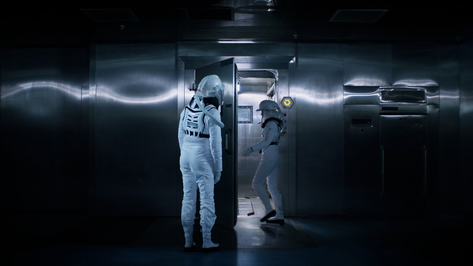 THE COMPLEX - STARBURST Magazine