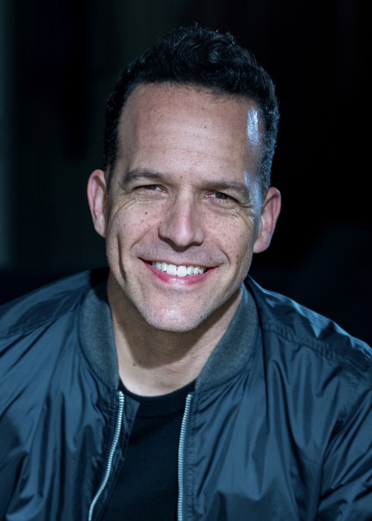 Chris Bartlett | THE MANDALORIAN - STARBURST Magazine