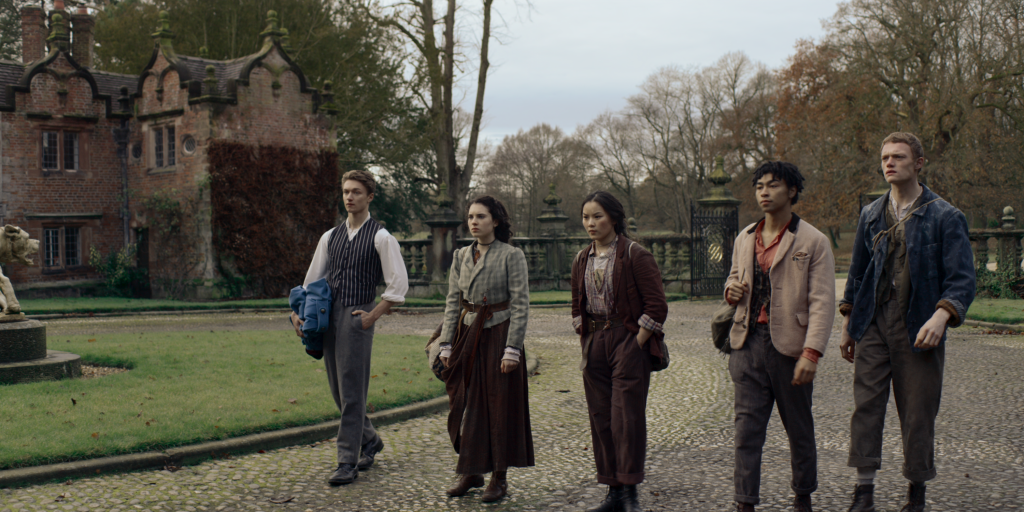 Thaddea Graham, Darci Shaw & Harrison Osterfield | THE IRREGULARS ...