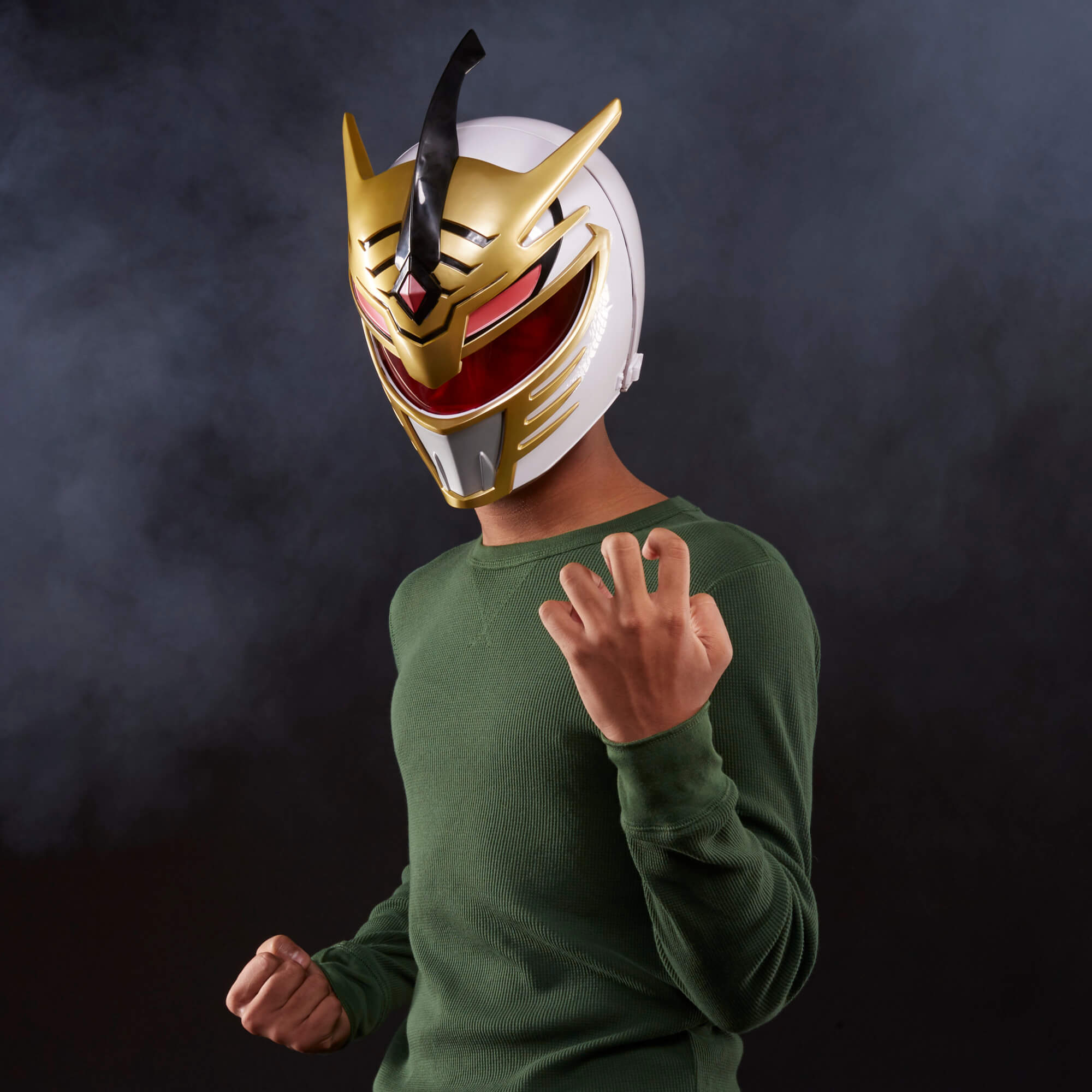Deluxe Power Rangers Helmet Announced - STARBURST Magazine
