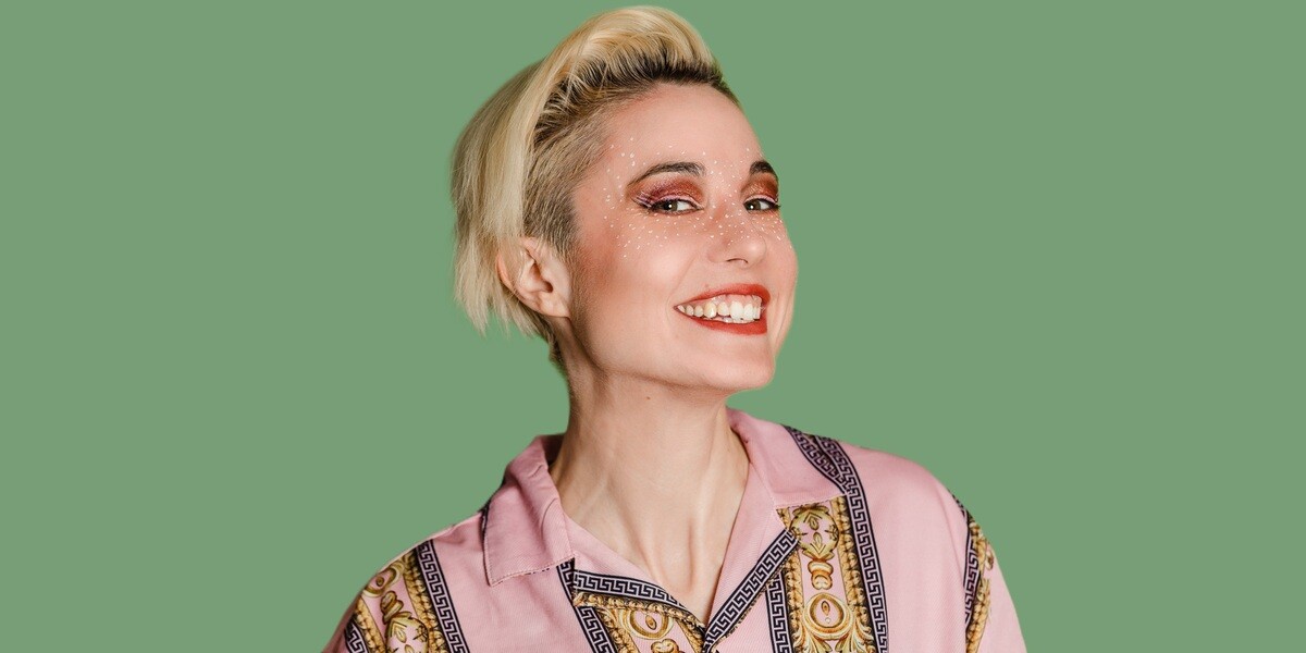 BEC HILL: GUESS WHO'S BEC, BEC AGAIN? BEC HILL'S BEC! (TELL A FRIEND ...